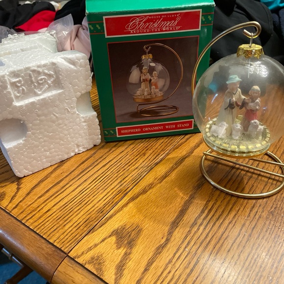 House of Lloyd Christmas Around the World | Holiday | House Of Lloyd ...